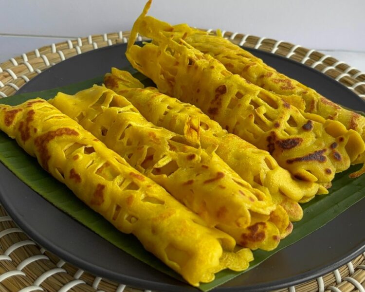 How to Make Roti Jala (Net Pancake | Lace Crepe) - Hankerie