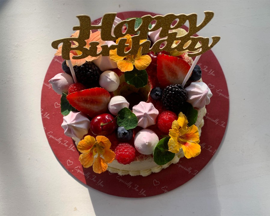 Bloomin' Berry' Chiffon Cake - Ryde Local Pickup Only - Hankerie